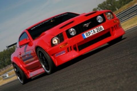 Alutec Mustang Boost One: Breit, muskulös und laut - Speed Heads