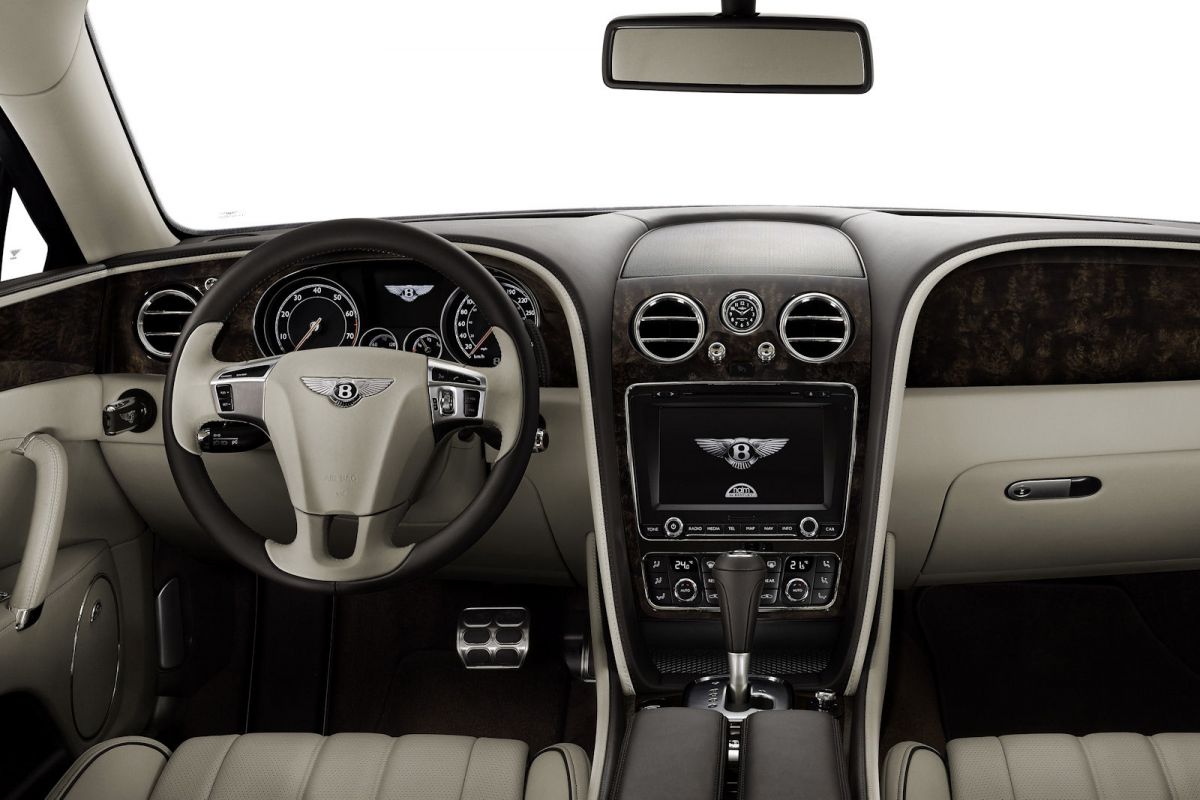 Bentley Flying Spur: Die schnellste Bentley-Limousine aller Zeiten ...