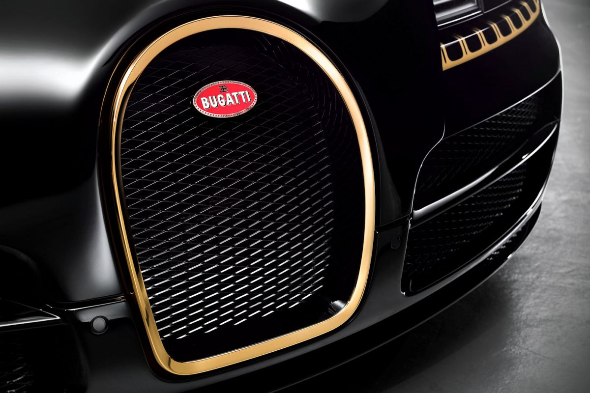 Bugatti Grand Sport Vitesse Black Bess Echtes Gold Und Ein Rennpferd