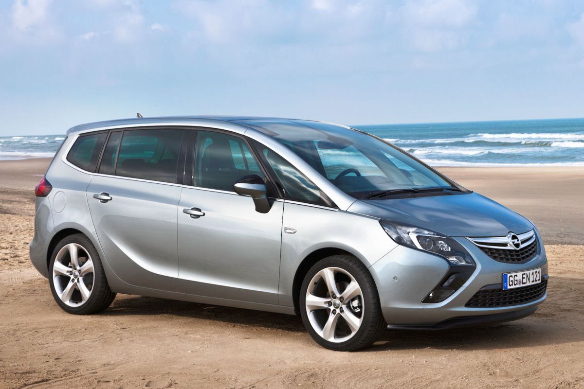 Opel Zafira Tourer: Der neue Verwandlungskünstler setzt auf Premium - Speed Heads