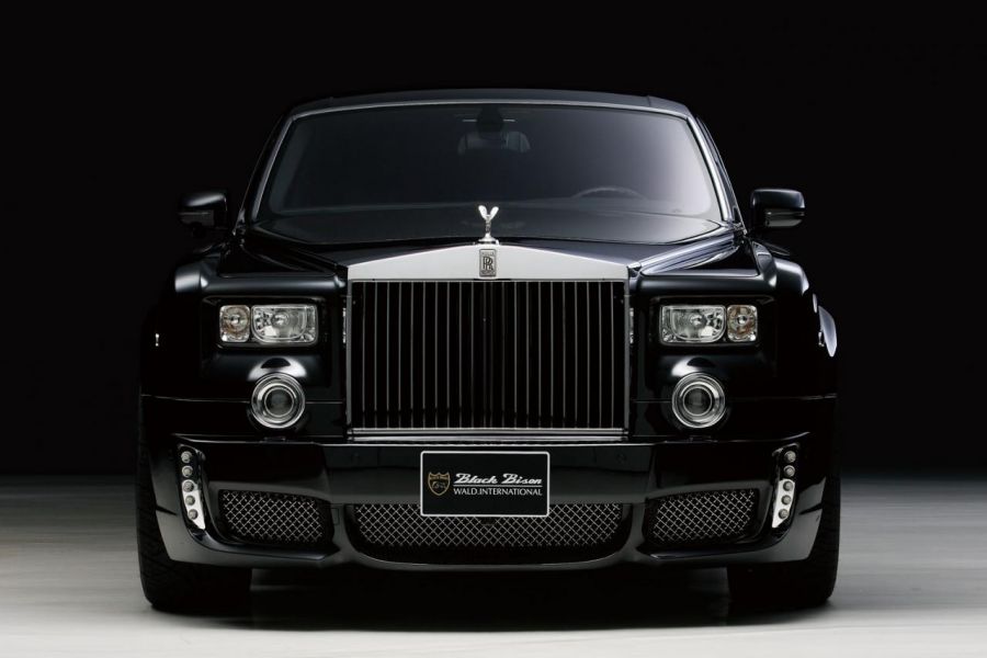 Wald Rolls-Royce Phantom Black Bison: Langer Rolls für Mad Max V ...