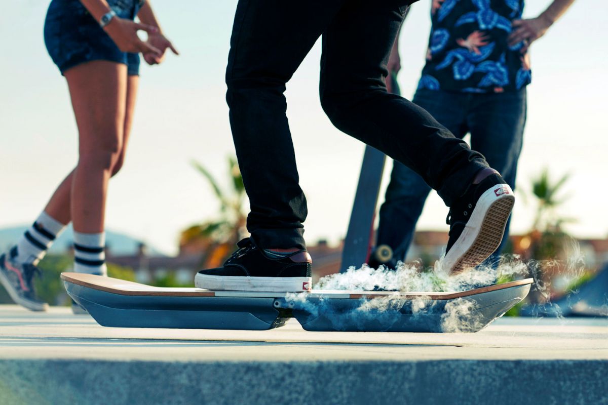 Video: Lexus baut echtes Hoverboard aus Zurück in die Zukunft - Speed Heads