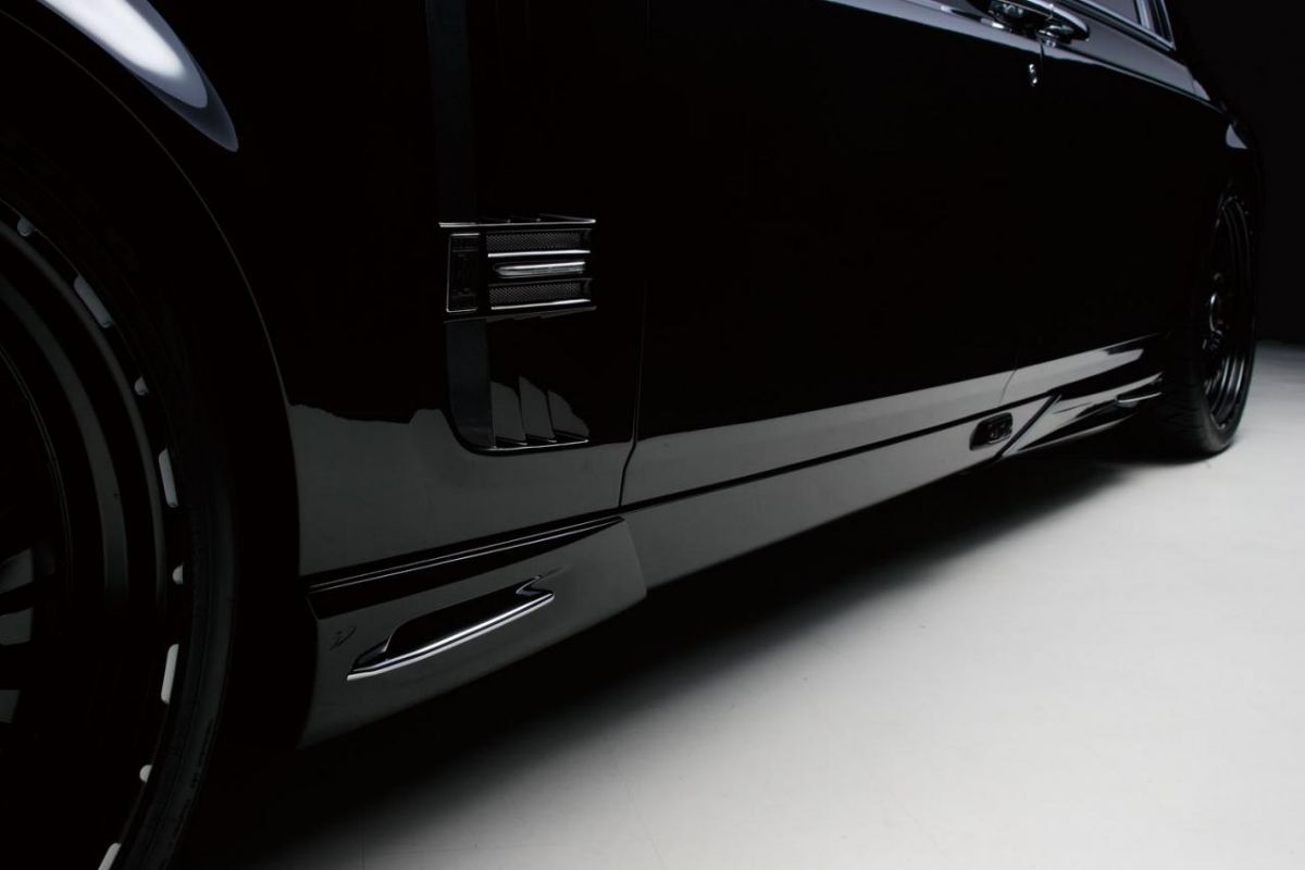 Wald Rolls-Royce Phantom Black Bison: Langer Rolls für Mad Max V ...