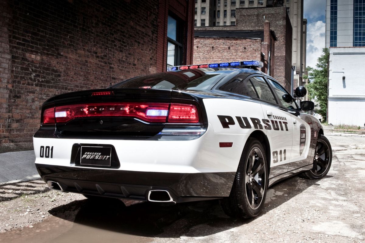 Dodge Charger Pursuit by Mopar: Pimp my Police Car - Speed Heads