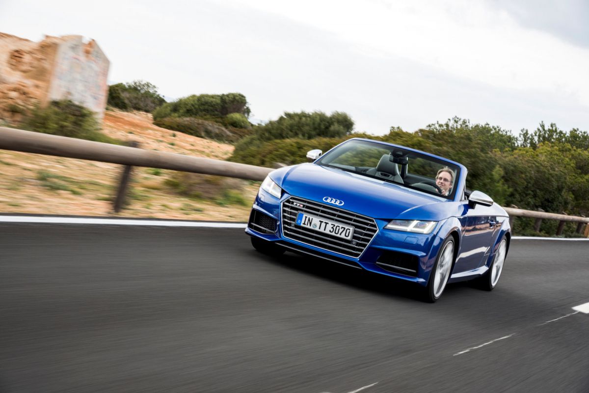 Audi TTS Roadster 2015 Test: So schlägt er den Porsche Boxster S ...
