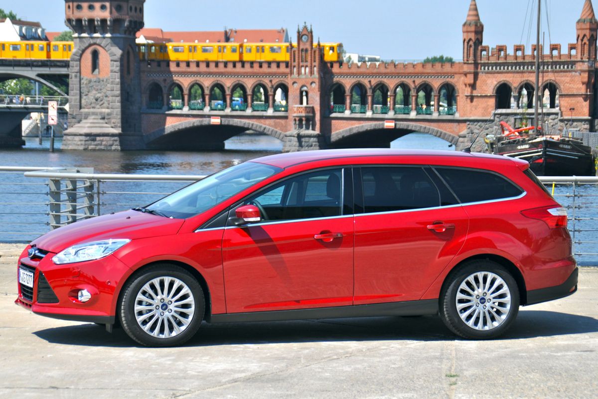 Ford Focus Turnier Test - Kraft und Hightech wie bei Darth Vader ...