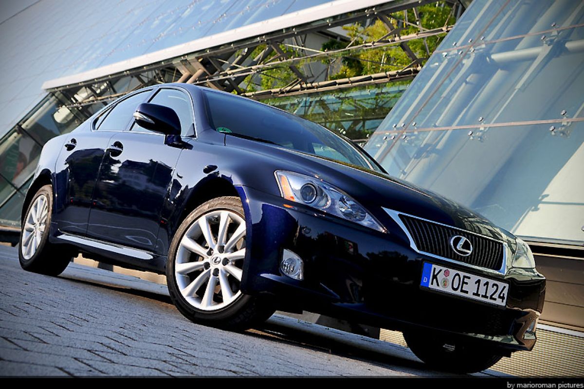 Lexus IS220d Test - Luxuriöse Reiselimousine mit kleinen Abstrichen ...