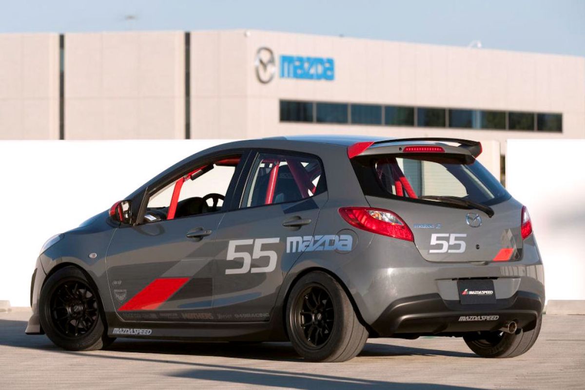Mazda2 Evil Track: Böse dreinblickende Renn-Vision - Speed Heads