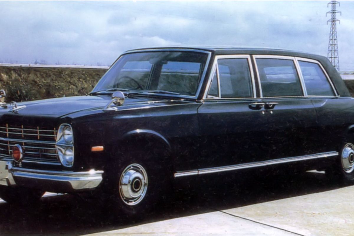 Nissan Prince Royal: Im Auftrag seiner Majestät - Speed Heads