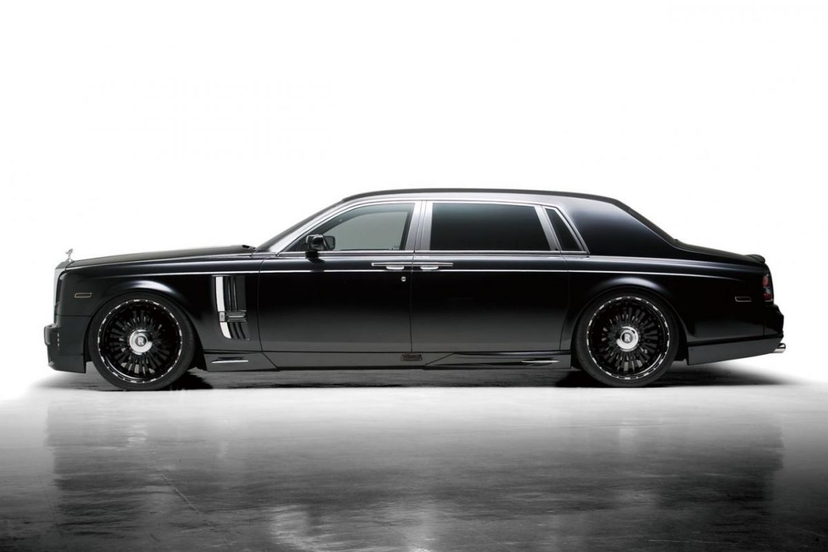 Wald Rolls-Royce Phantom Black Bison: Langer Rolls für Mad Max V ...