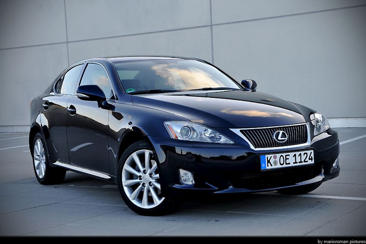 Lexus IS220d Test - Luxuriöse Reiselimousine mit kleinen Abstrichen ...