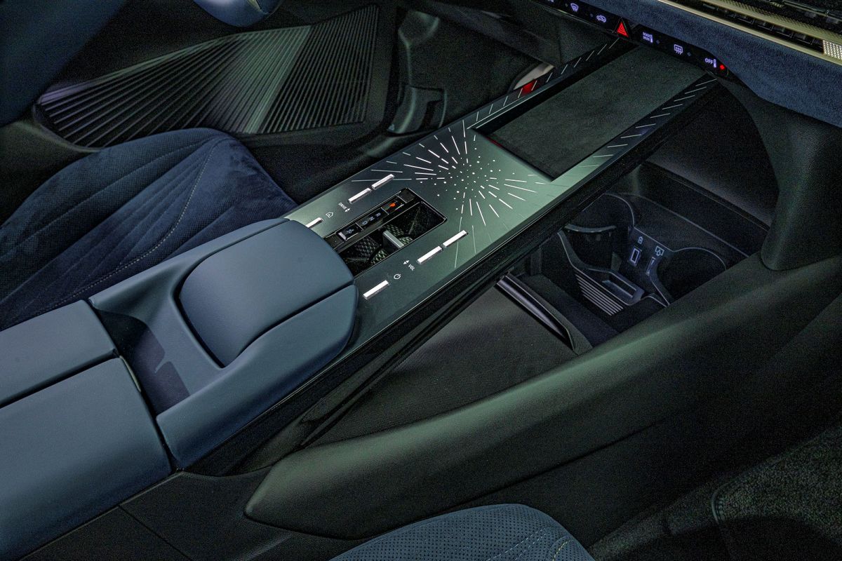 DS No8: 750 km - der edle Elektro-Cruiser im ersten Check - Speed Heads