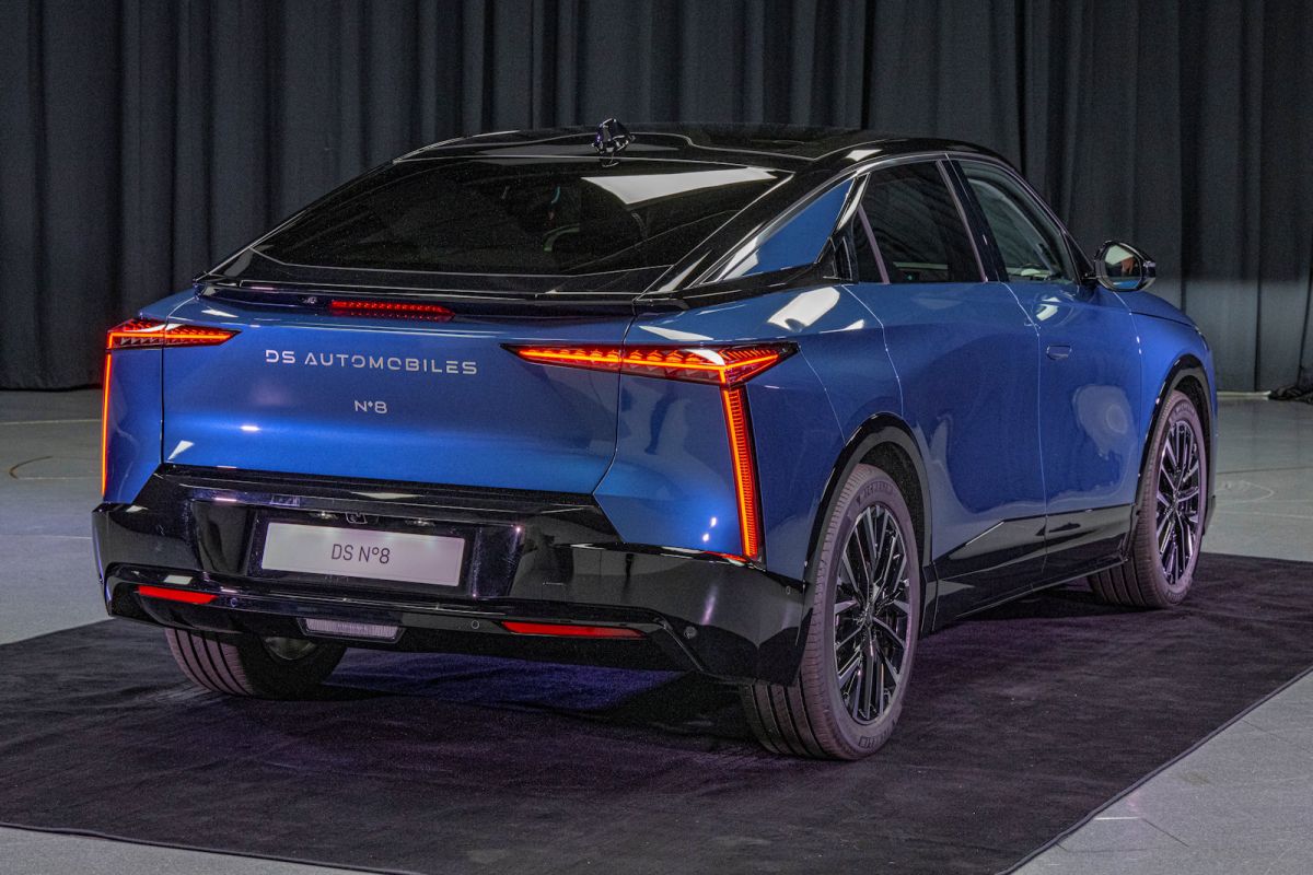 DS No8: 750 km - der edle Elektro-Cruiser im ersten Check - Speed Heads