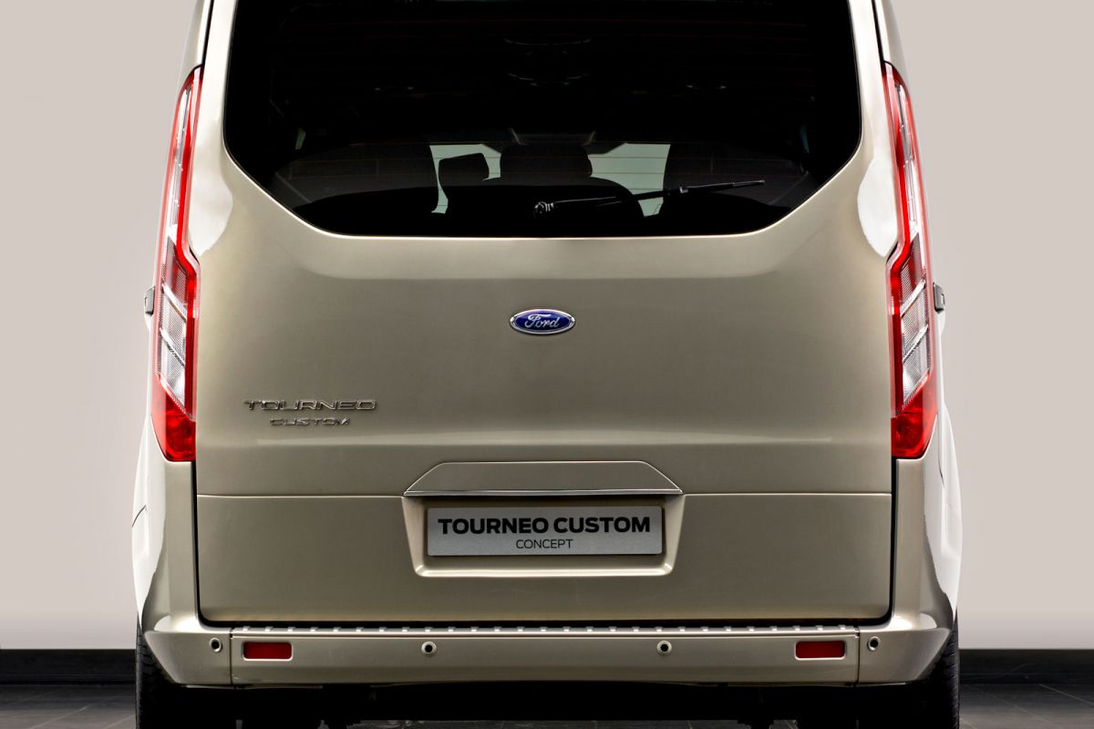 Ford Transit Custom Concept: Neue Konkurrenz für den VW Multivan ...