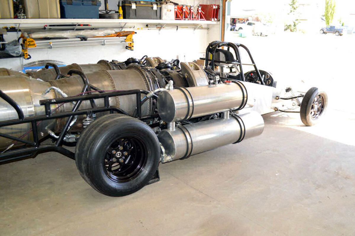 Ferrari Enzo Dragster: Mit Düsentriebwerk auf 650 km/h Spitze - Speed Heads