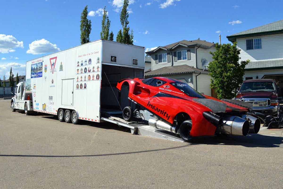 Ferrari Enzo Dragster: Mit Düsentriebwerk auf 650 km/h Spitze - Speed Heads