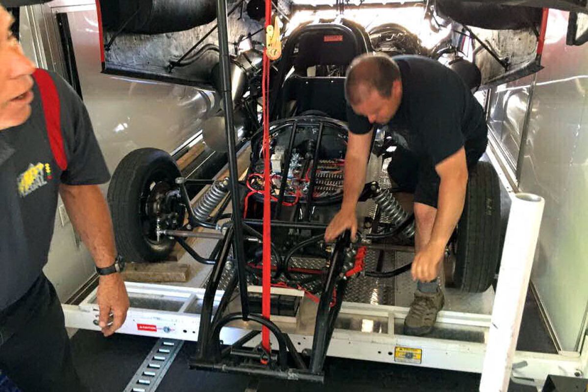 Ferrari Enzo Dragster: Mit Düsentriebwerk auf 650 km/h Spitze - Speed Heads