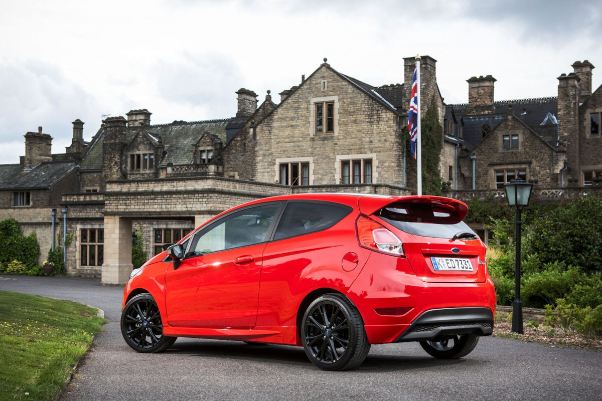Ford Fiesta Sport Test: Unglaublich - Buggati Veyron hat das Nachsehen ...