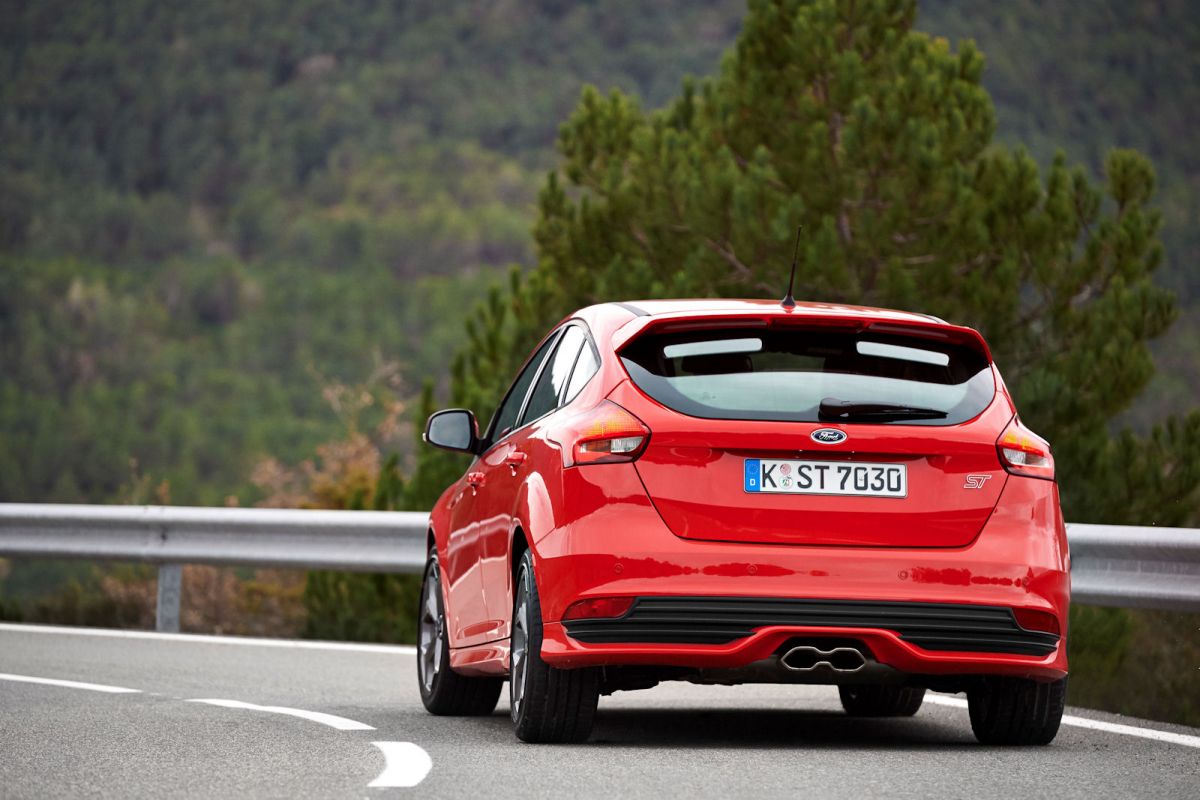 Ford Focus ST Diesel 2016: Mit PowerShift jetzt noch schneller - Speed ...