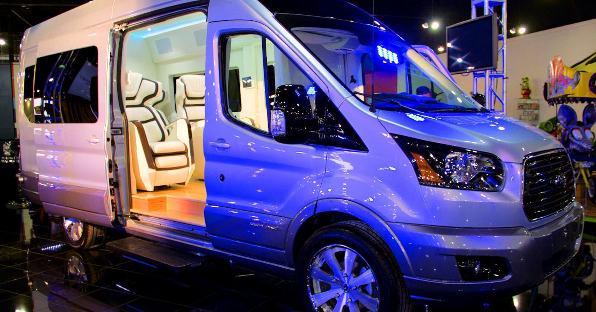 Ford Transit Skyliner Concept: Ein Laster voller Luxus - Speed Heads