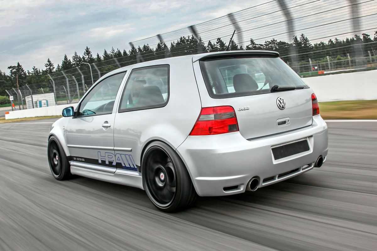 HPerformance VW Golf R32: Der Alte nimmt es mit Porsche auf - Speed Heads