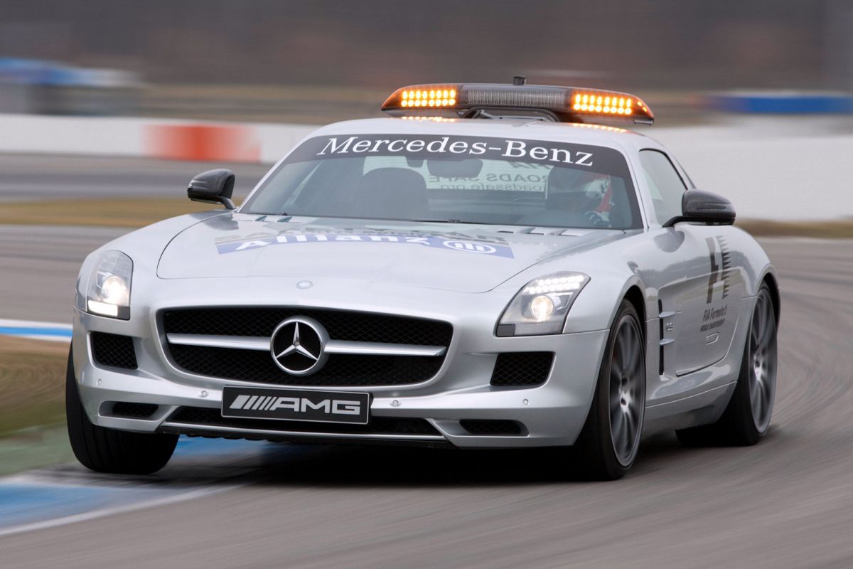 Mercedes SLS AMG Safety Car: Formel 1 erhält beflügelte Sicherheit ...