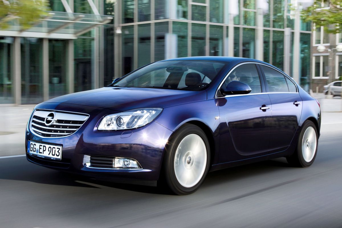 Opel Insignia: Neue Power mit BiTurbo-Diesel und SuperSport-Chassis ...
