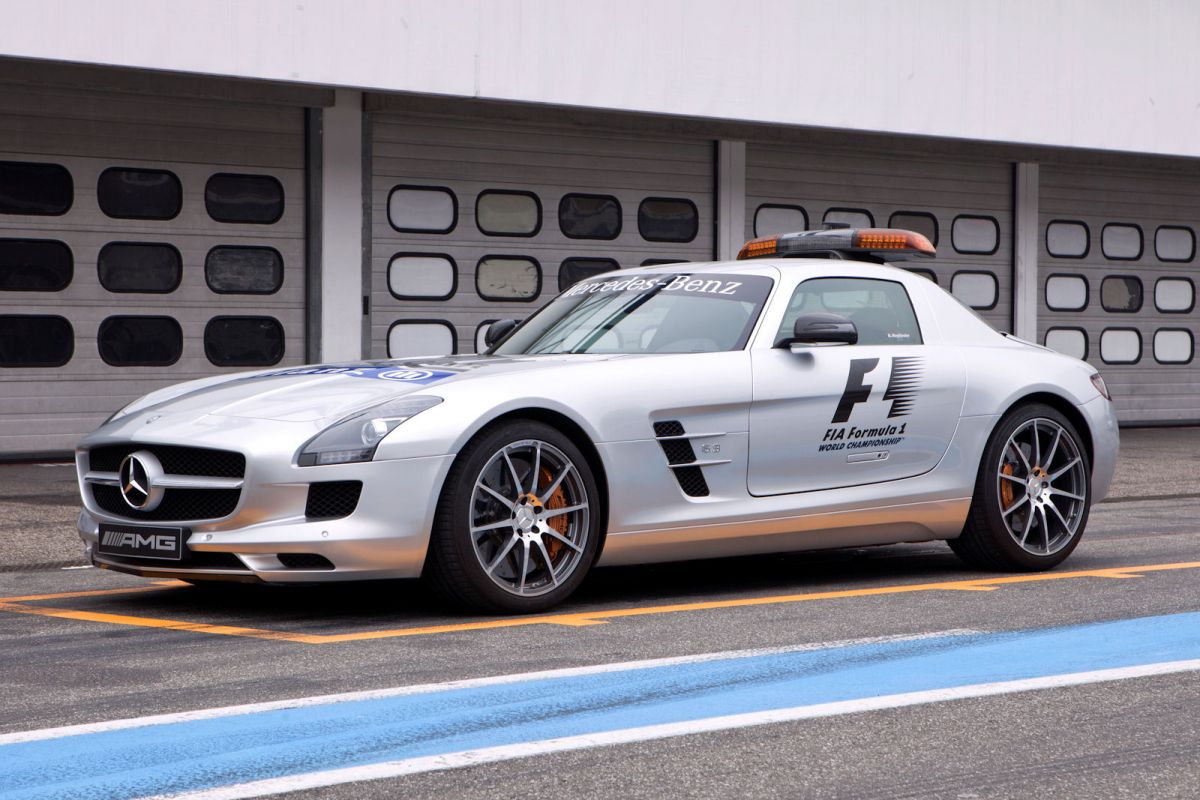 Mercedes SLS AMG und C 63 AMG T-Modell: Erneut im Formel-1-Einsatz ...