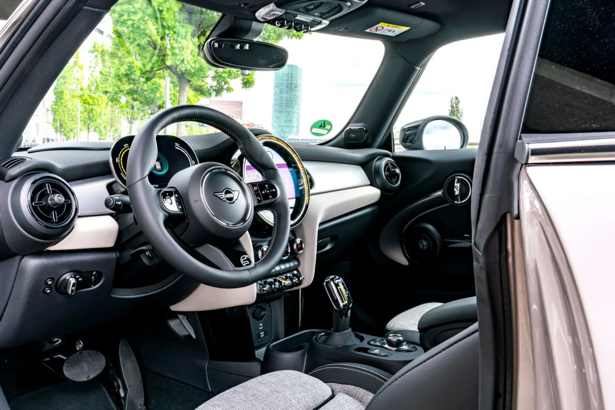 Mini Cooper SE 2021 Test: Was das E-Auto jetzt besser kann - Speed Heads