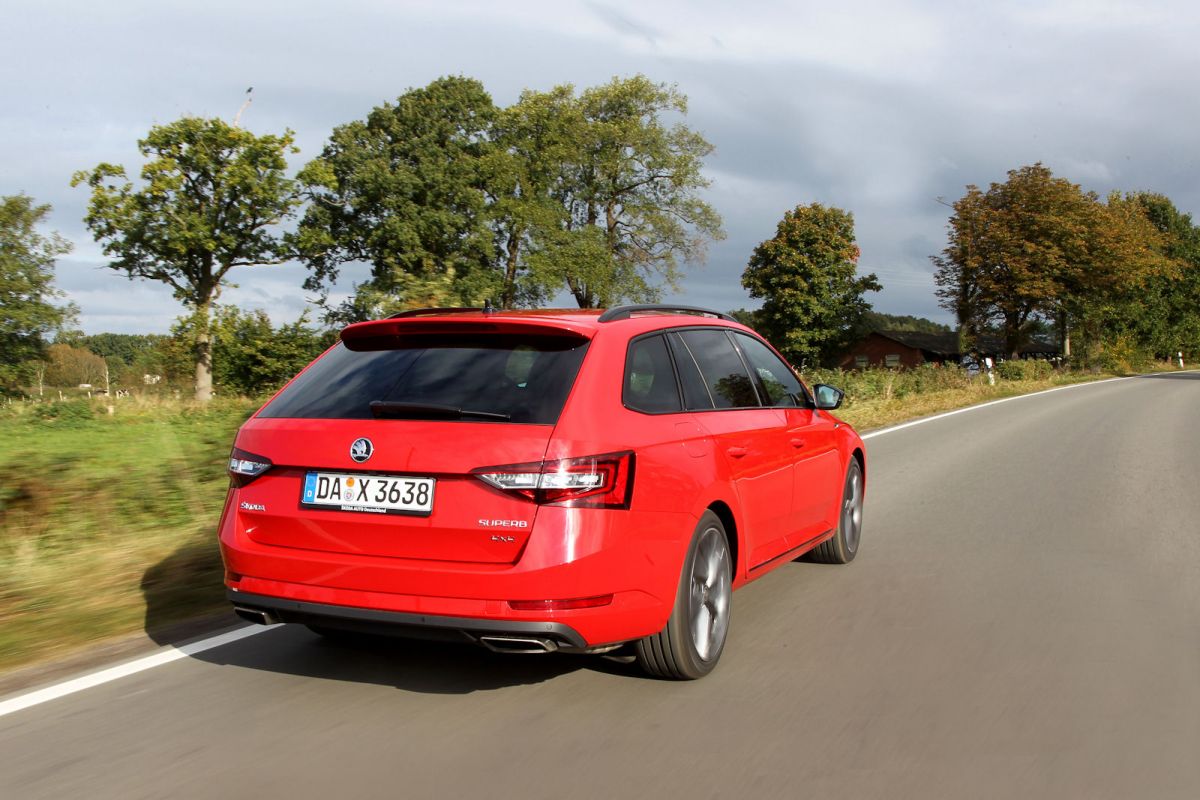 Skoda Superb SportLine 280 Test: Das ist der neue Renner! - Speed Heads