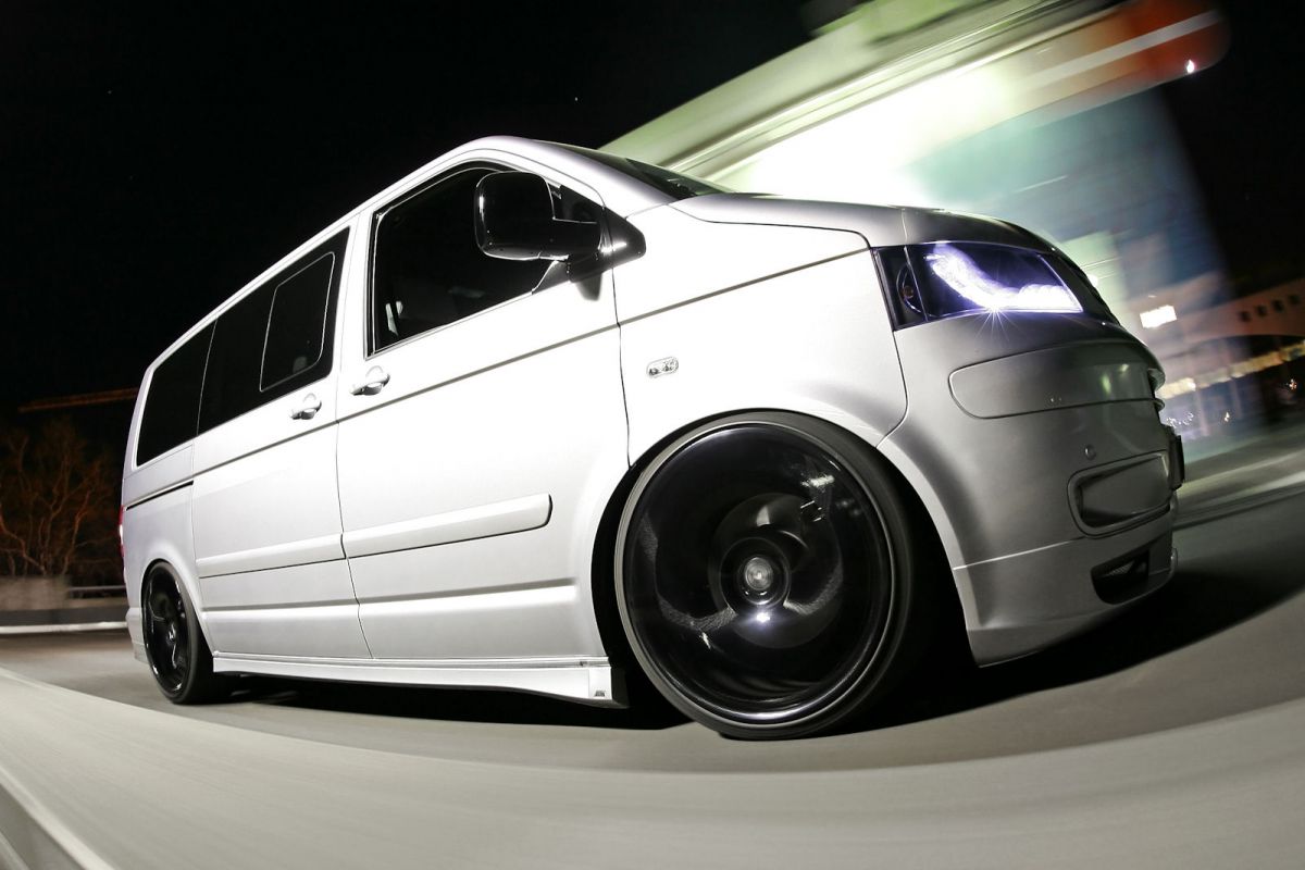 VW T5 Multivan von MR Car Design: Der ungestüme Großraum-Sportler ...
