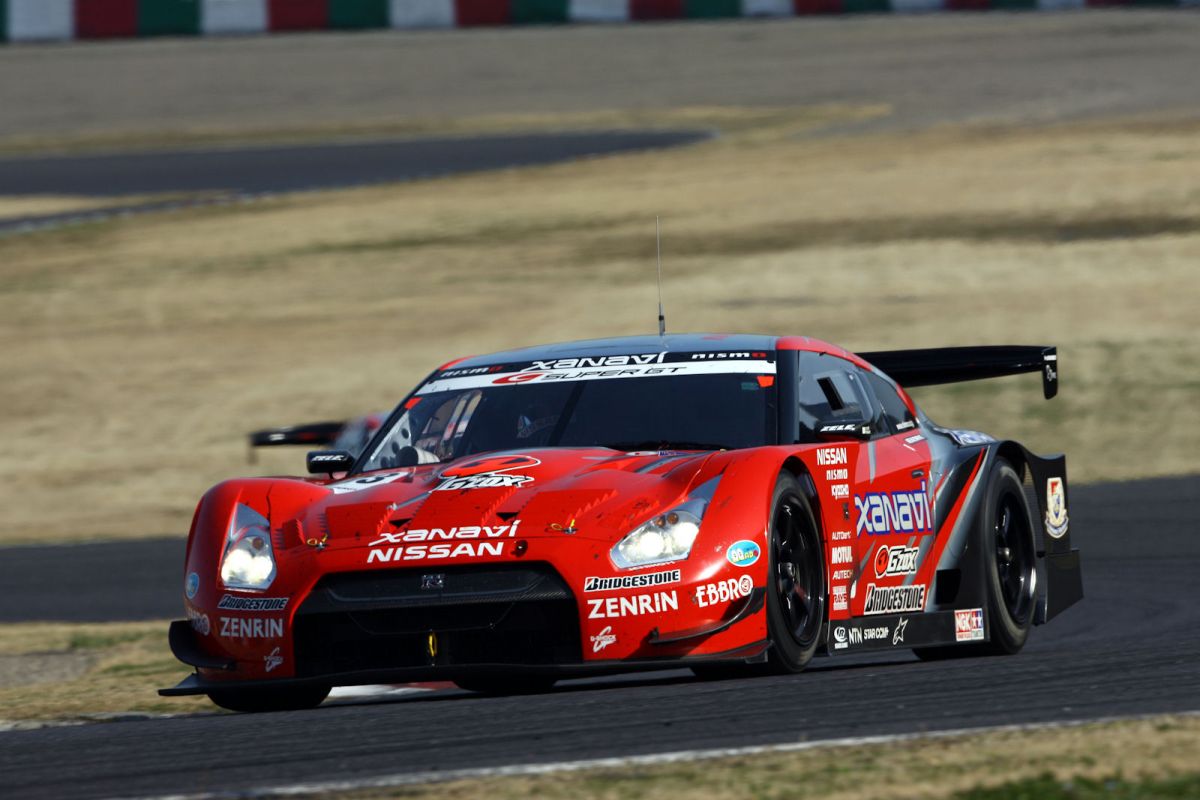 Nissan GT-R Nismo: Heiße Vergangenheit - noch schärfere Zukunft - Speed ...