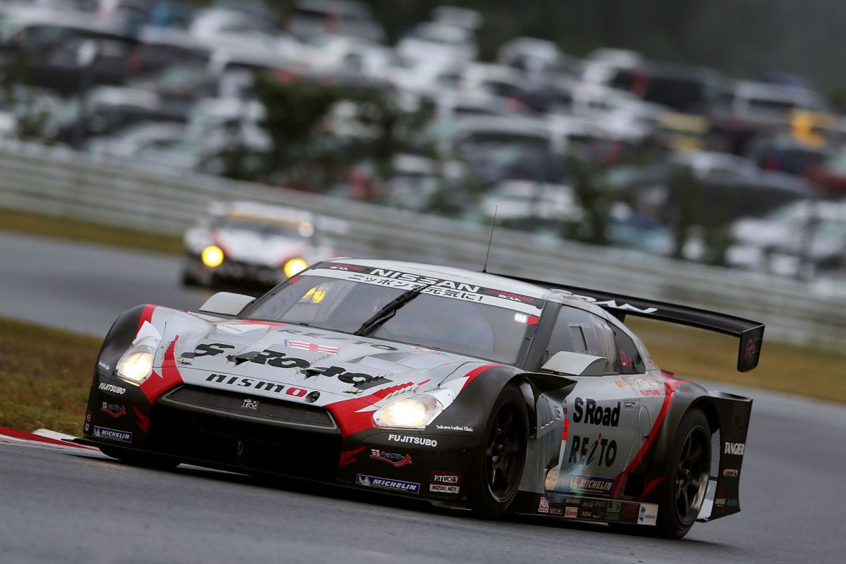 Nissan GT-R Nismo: Heiße Vergangenheit - noch schärfere Zukunft - Speed ...