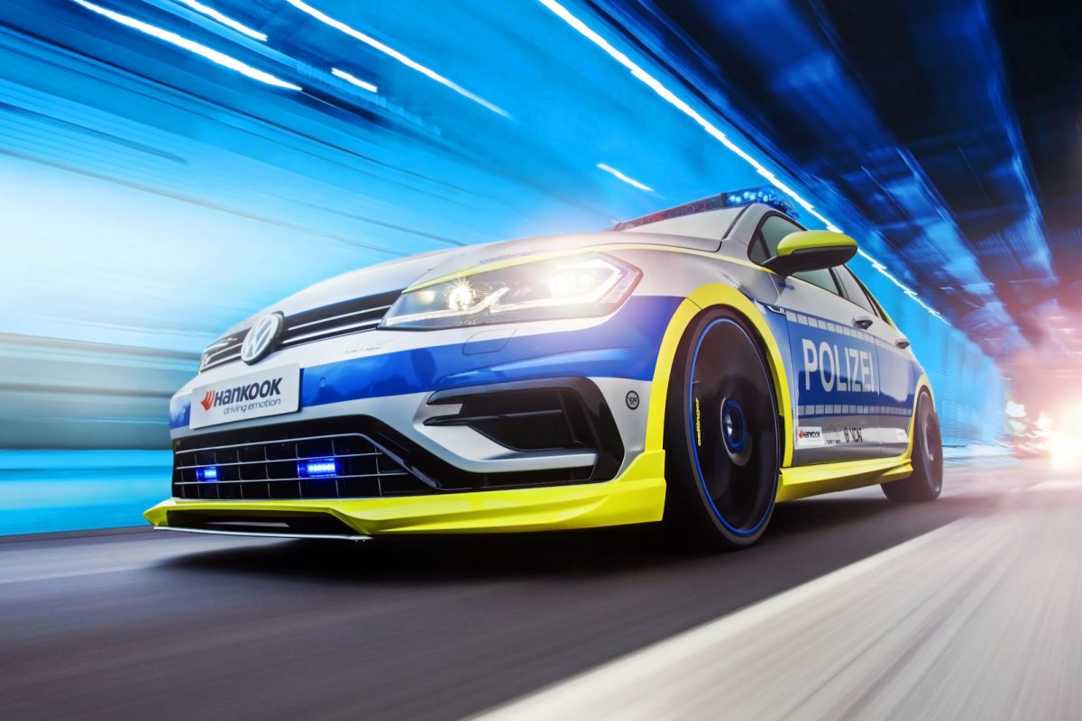 Oettinger VW Golf 400R: Die Polizei dreht durch - Speed Heads