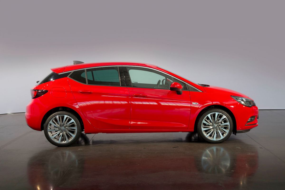 Opel Astra K 2015: Erste Live-Fotos und der erste Check - Speed Heads