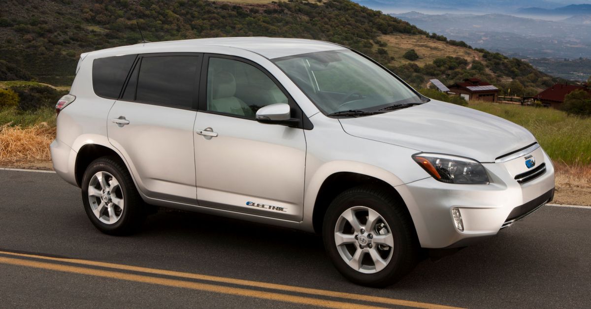 Rav4 electric plug in store