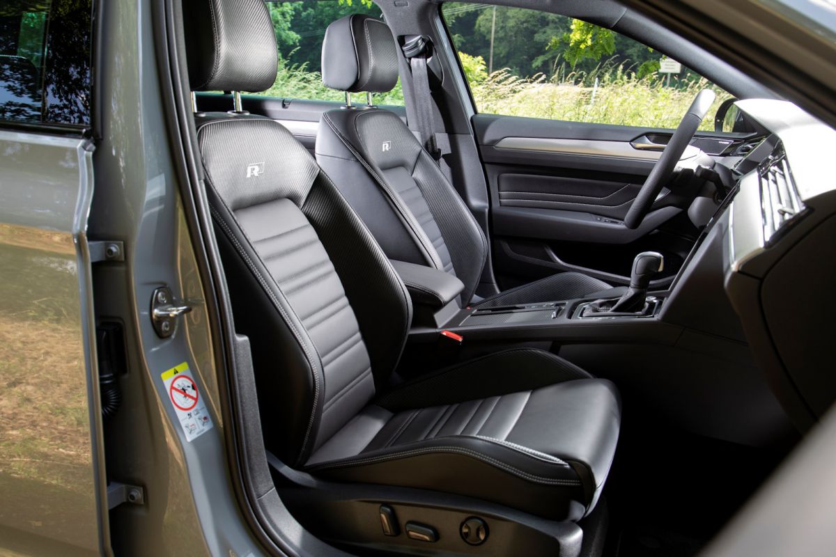 VW Passat R-Line Edition 2019 Test: Wie sportlich ist er wirklich ...