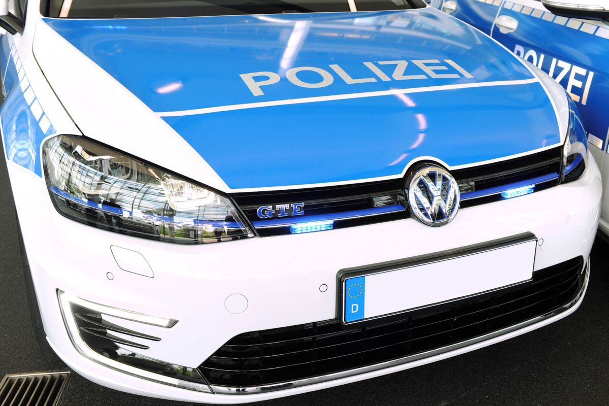 VW Golf GTE Polizei: Scharfe Geschütze jetzt im Einsatz - Speed Heads