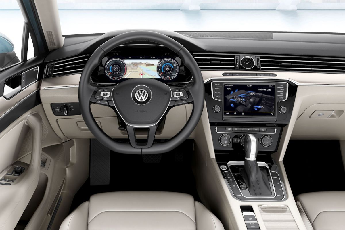 VW Passat B8 (2014): Alle Details und die Überraschung auf Live-Fotos ...