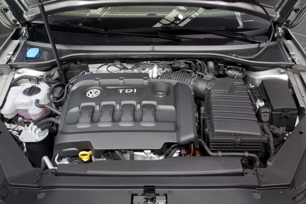 VW Passat B8 (2014): Alle Details und die Überraschung auf Live-Fotos ...