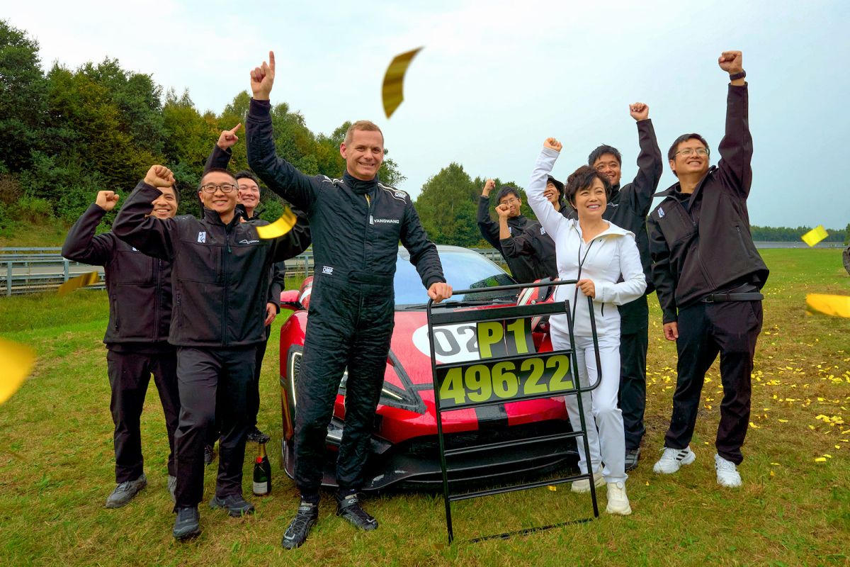 Yangwang U9 Xtreme: 496,22 km/h - Hypercar sprengt Rekord - Speed Heads